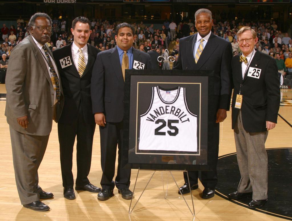 Wallace Honored by Vanderbilt – Vanderbilt University Athletics ...