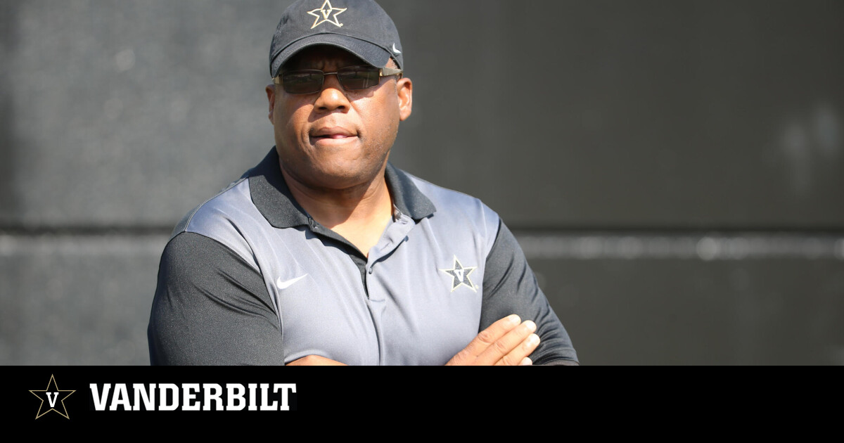 Vanderbilt Football | Vanderbilt Mourns Passing of Lewis