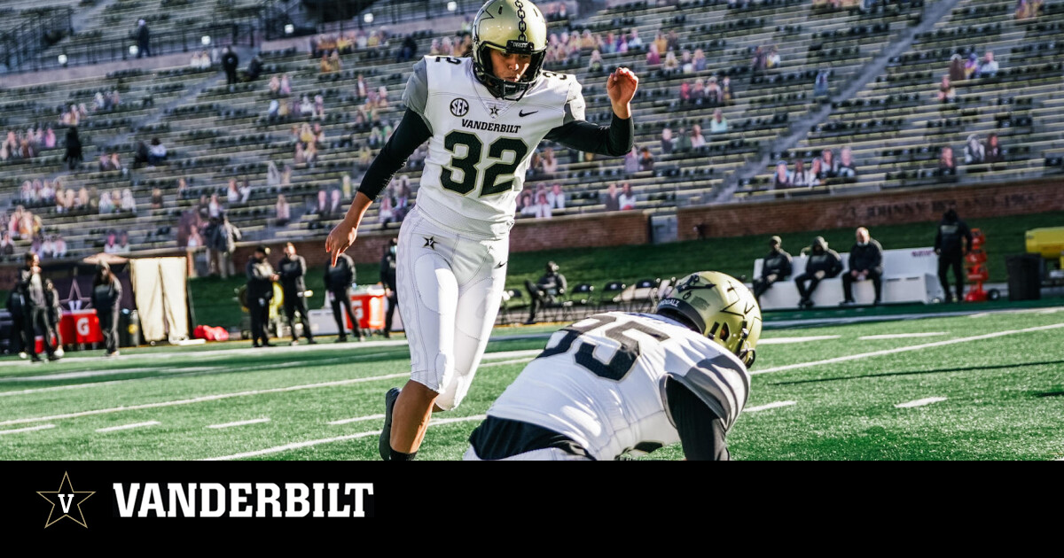 Vanderbilt Football | Sarah Fuller Makes History