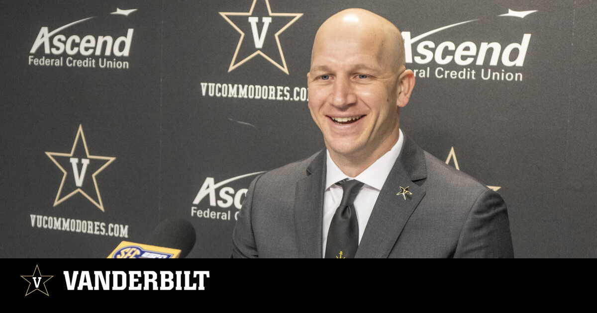 Vanderbilt Football | Head coach Clark Lea held his introductory press ...