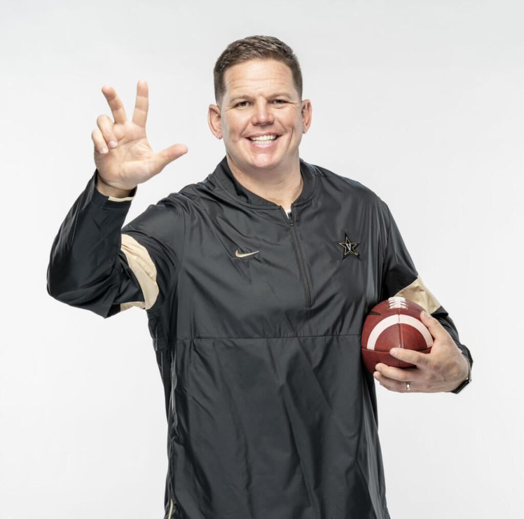 Vanderbilt Football | Blocking for New Offensive Line Coach AJ Blazek