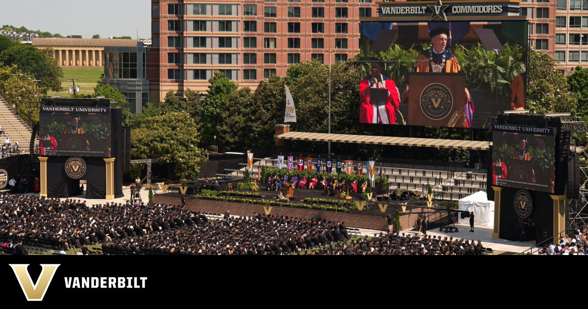 Vanderbilt Athletics | Damian Jones, Pedro Alvarez Earn Vandy Degrees