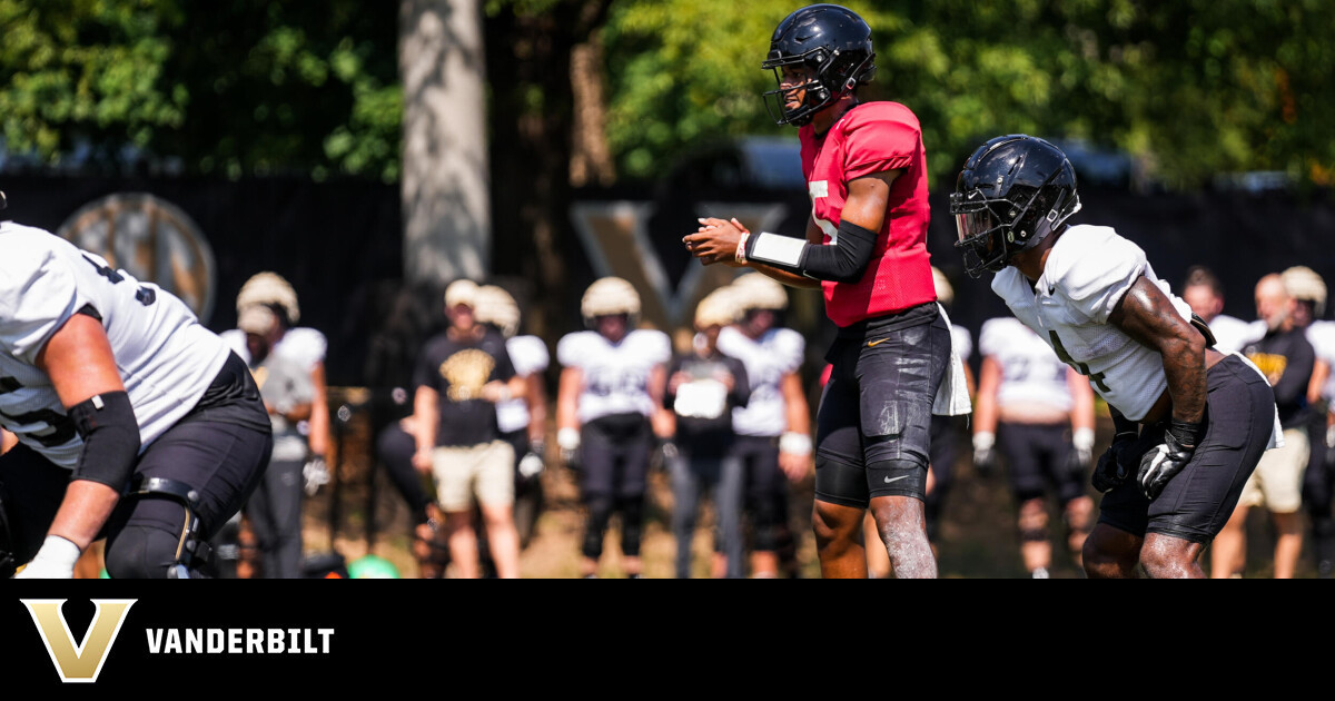 Vanderbilt Football | Commodores Depart for Hawai'i on Sunday