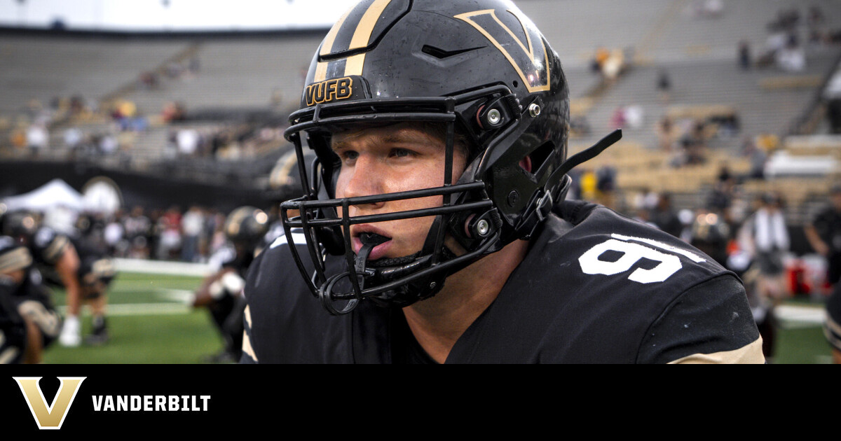 Vanderbilt Football | Christian James Giving His All for Vanderbilt