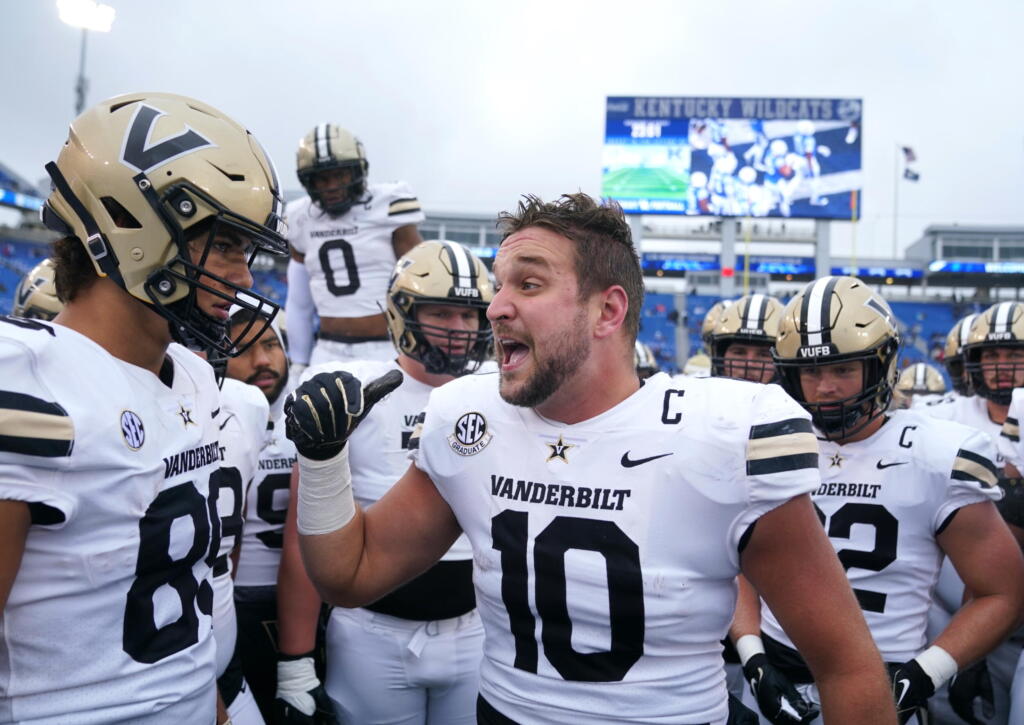 Vanderbilt Football | Vandy Victorious at Kentucky