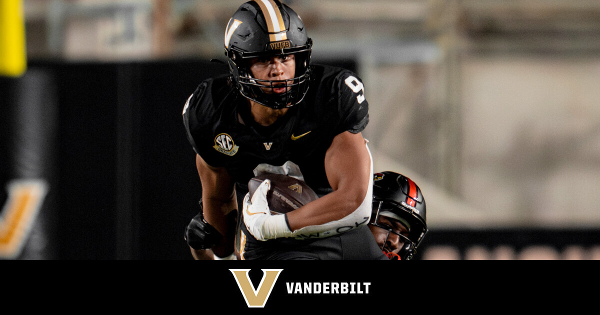 Vanderbilt Football | Stowers Tabbed Mackey Award Semifinalist